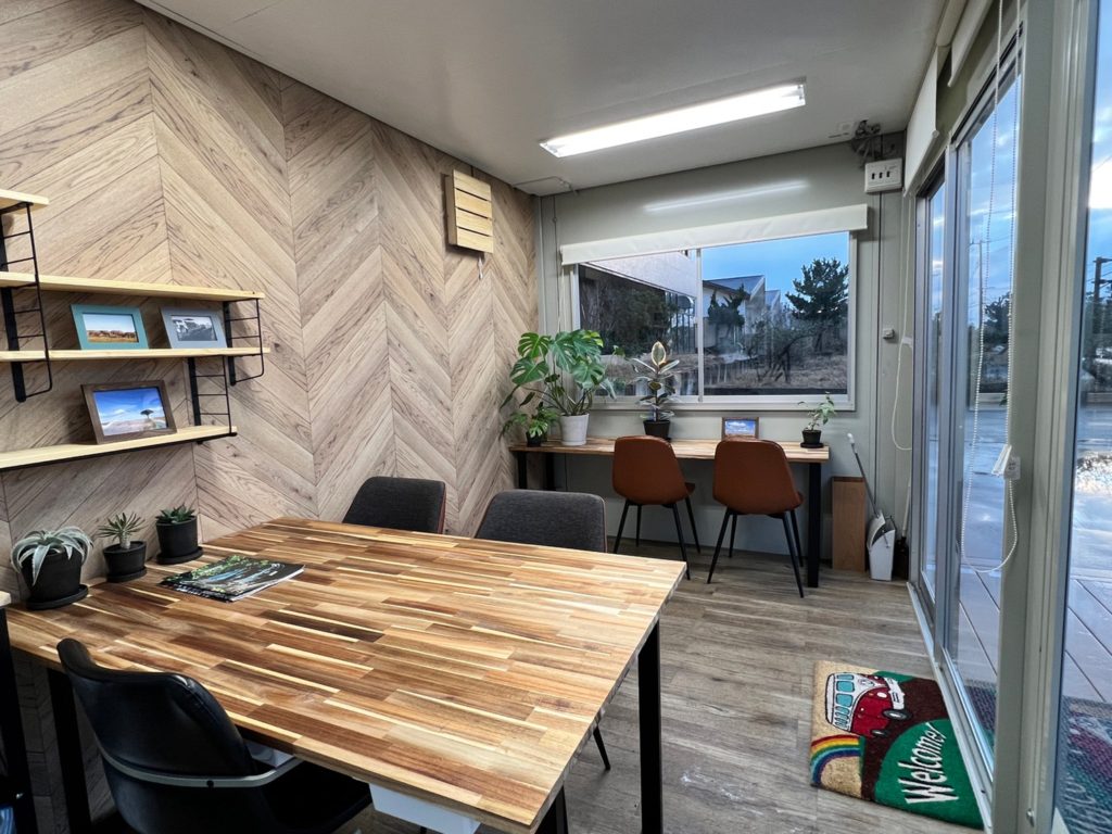 株式会社エレメントトレーディング｜自動車の販売・輸出・メンテナンスなどを行う車の総合商社